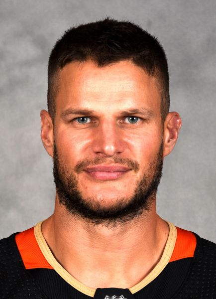 Kevin Bieksa - Academy.ca - Academy.ca
