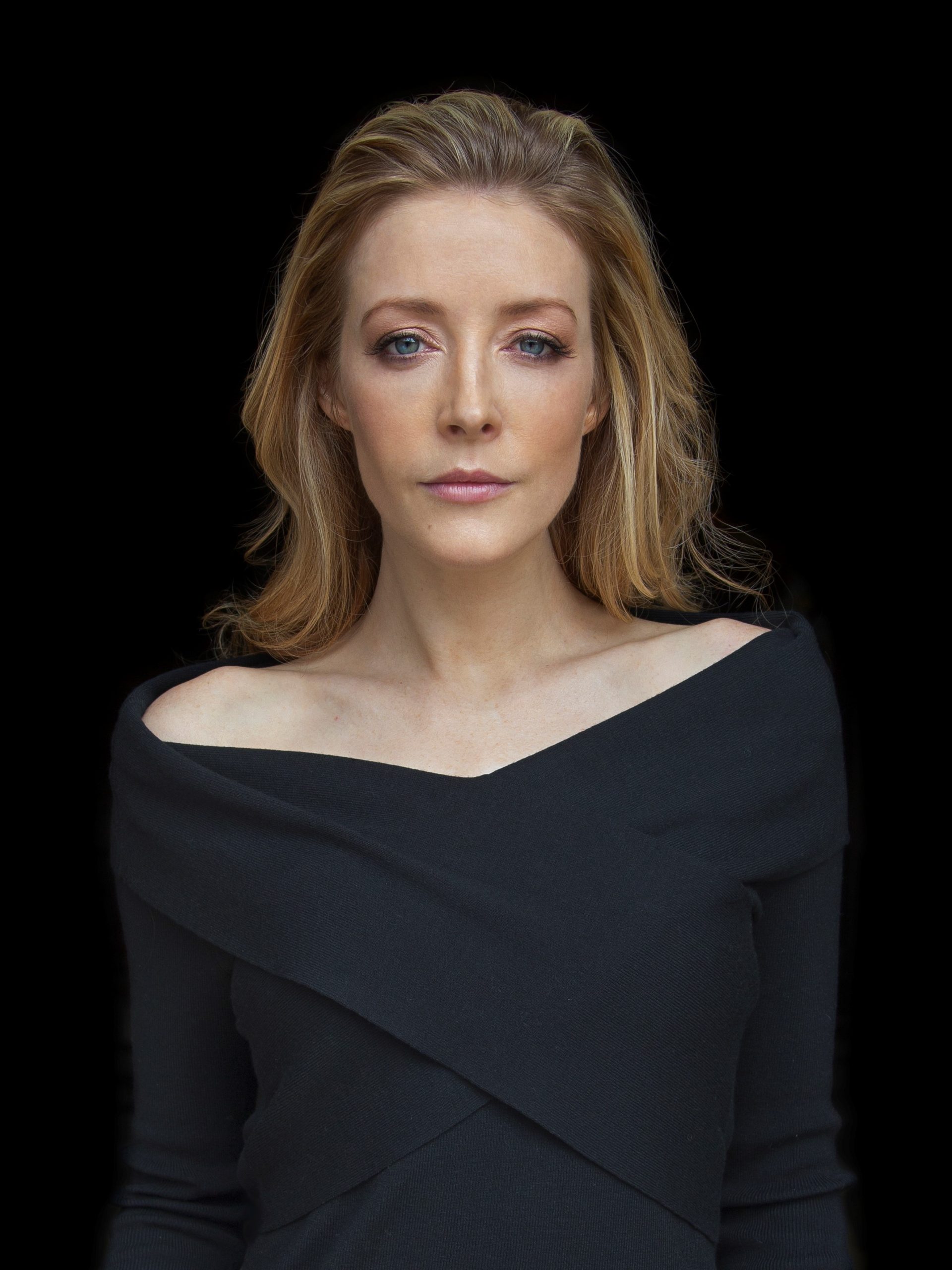 Jennifer Finnigan - Academy.ca - Academy.ca
